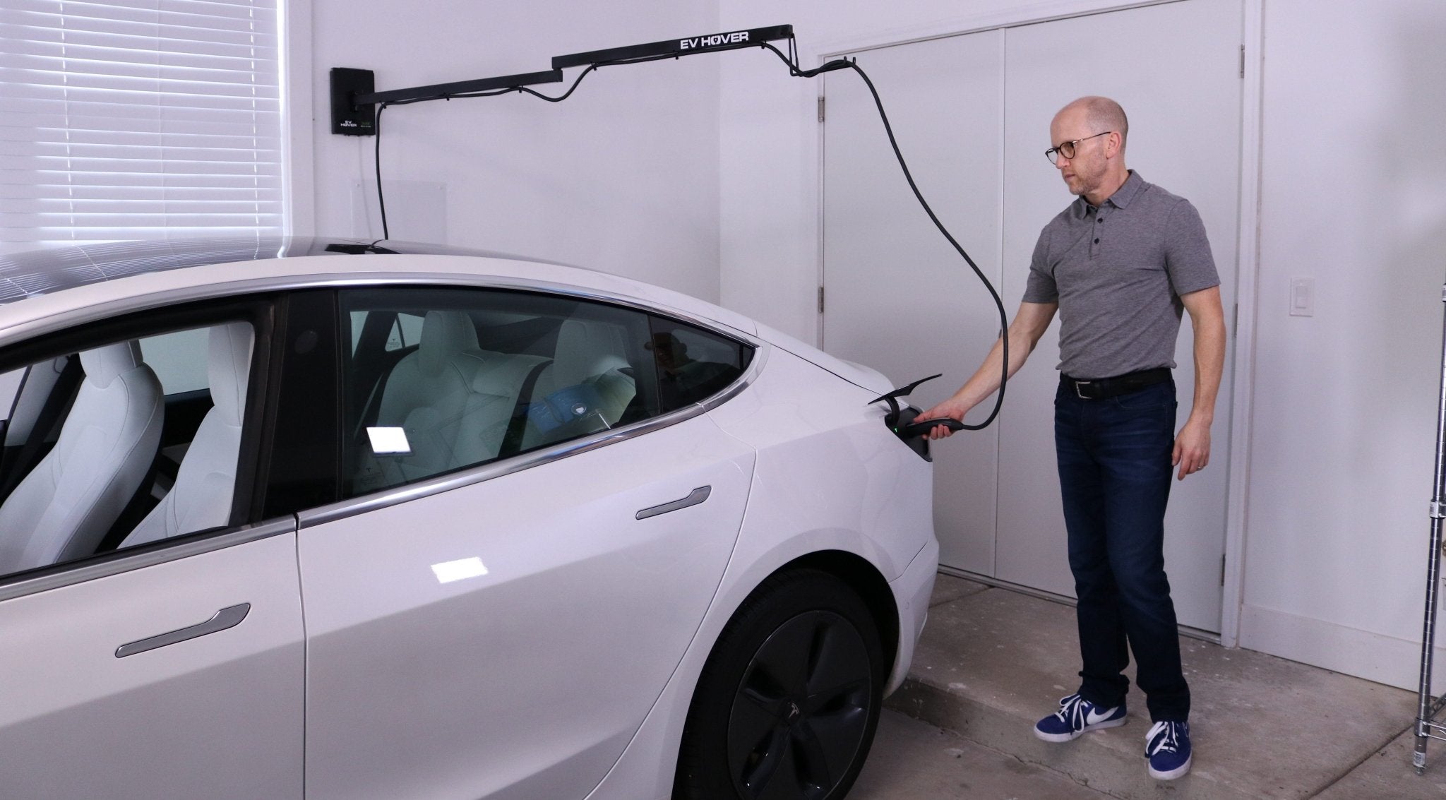 Tethered vs. Untethered EV Chargers